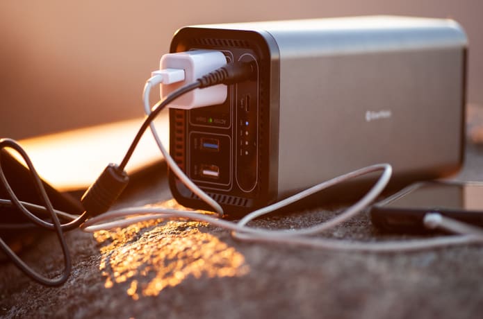 Get The World's LIGHTEST PORTABLE Power Stations | Indiegogo