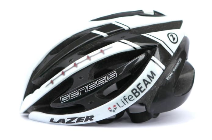 SMART - The world's first smart cycling helmet | Indiegogo