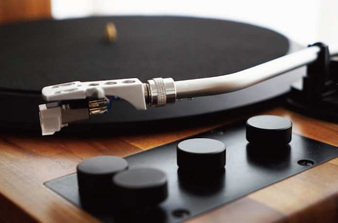 TT8 - The Best Wooden Multi-Functional Turntable | Indiegogo