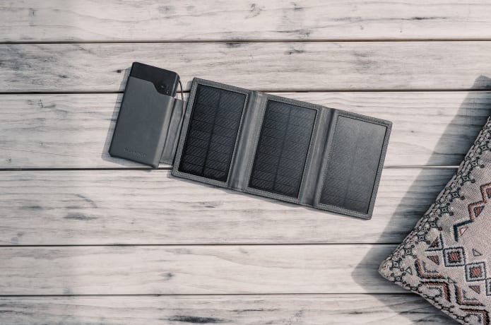 Travel Wallet with SOLAR PANELS and Power Bank | Indiegogo