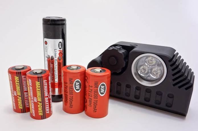 Function Flashlight - Triple Emitter 1600 Lumen | Indiegogo