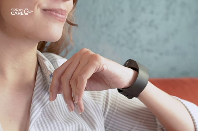 SprayCare Band - Wristband Disinfect - Your Touch | Indiegogo