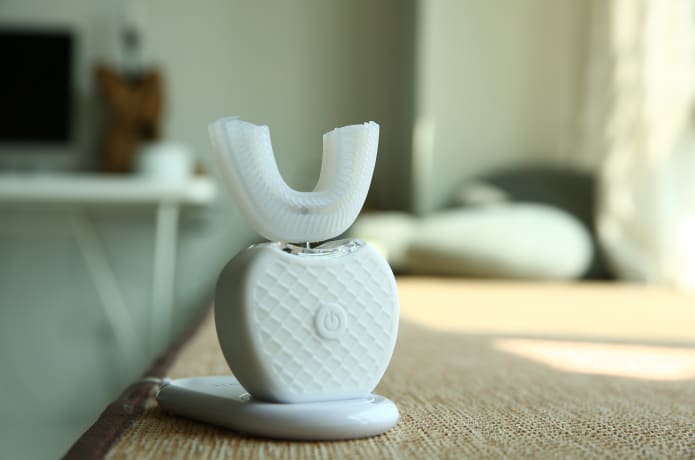 V-WHITE Teeth Whitening & 360 Automatic Toothbrush | Indiegogo