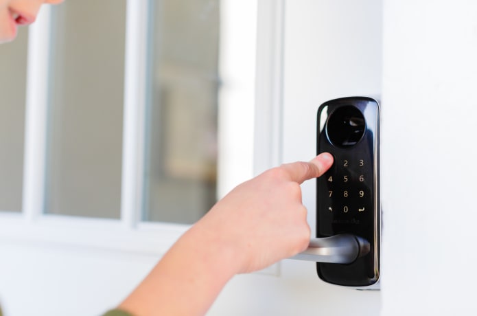 Ultraloq Lever: Ultimate 4 in 1 Smart Door Handle | Indiegogo