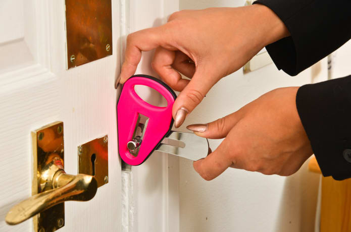 The EasyLock - Portable Temporary Travel Door Lock | Indiegogo
