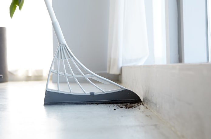 BROOMBI: Smart Broom with Quadruple Cleaning Power | Indiegogo