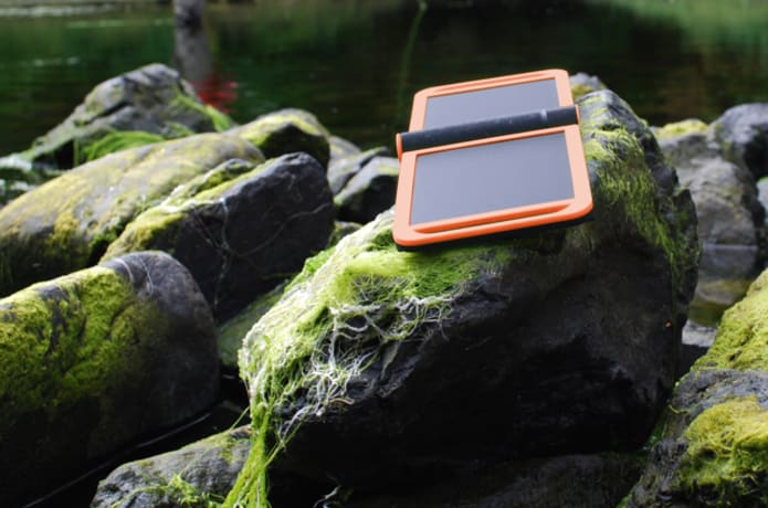 Raptor Pro - Solar Powered Quick Charger | Indiegogo